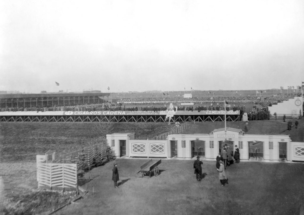 Video: Sporen van Ajax bij Sportgeschiedenis | Menno Pot